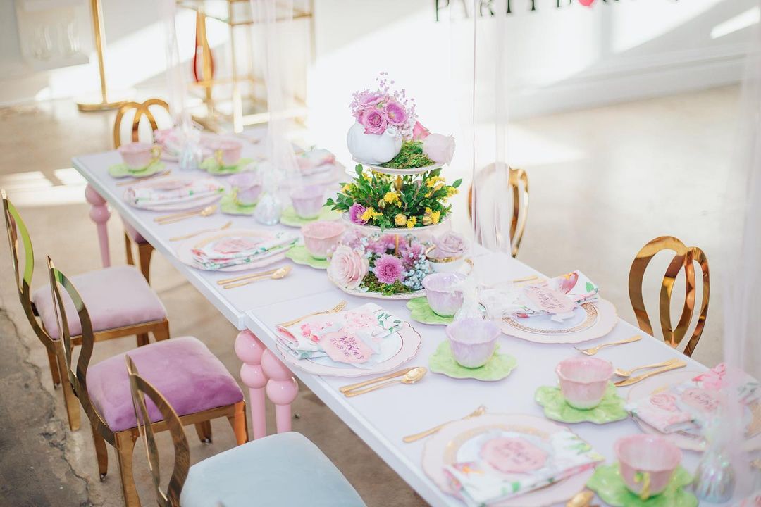 Kids Tables – LUX EVENT RENTALS